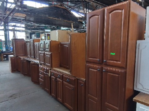 Kitchen Cabinet SET - 23 PC Kitchen Cabinet Set - Construction Junction