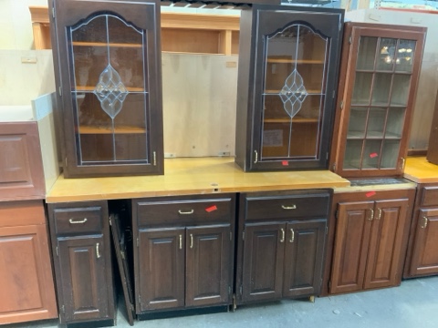 Kitchen Cabinet SET - KraftMaid - 6 pc, Dark Wood Twinned Leaded Glass ...