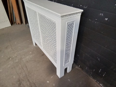 Radiator Cover - Wood W/ Union Jack Metal Mesh (Vintage) - Construction ...