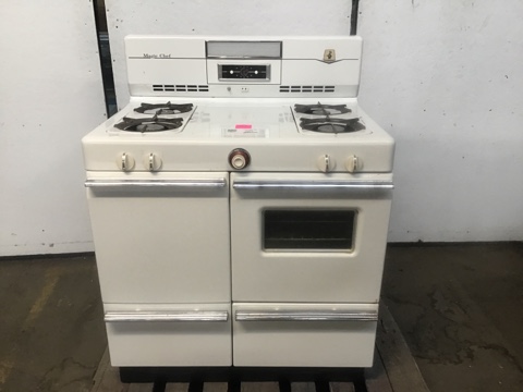 Range Freestanding - Magic Chef - Gas (Vintage) - Construction Junction