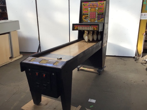 Specialty Reclaimed - REDUCED Williams Tic Tac Strike Puck Bowling ...