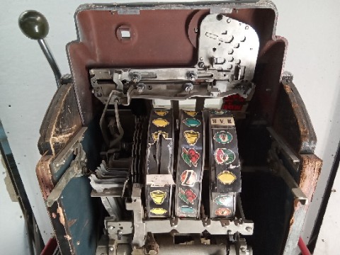 Specialty - Sega Countertop Slot Machine AS IS (Vintage) - Construction ...