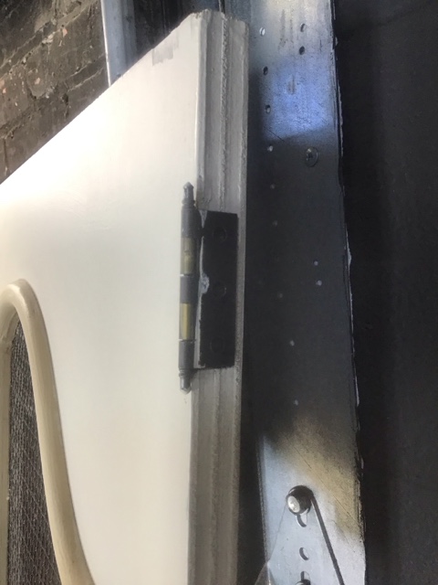 Door Interior Bifold - Bifold Pair w/ Wire Mesh - Construction Junction